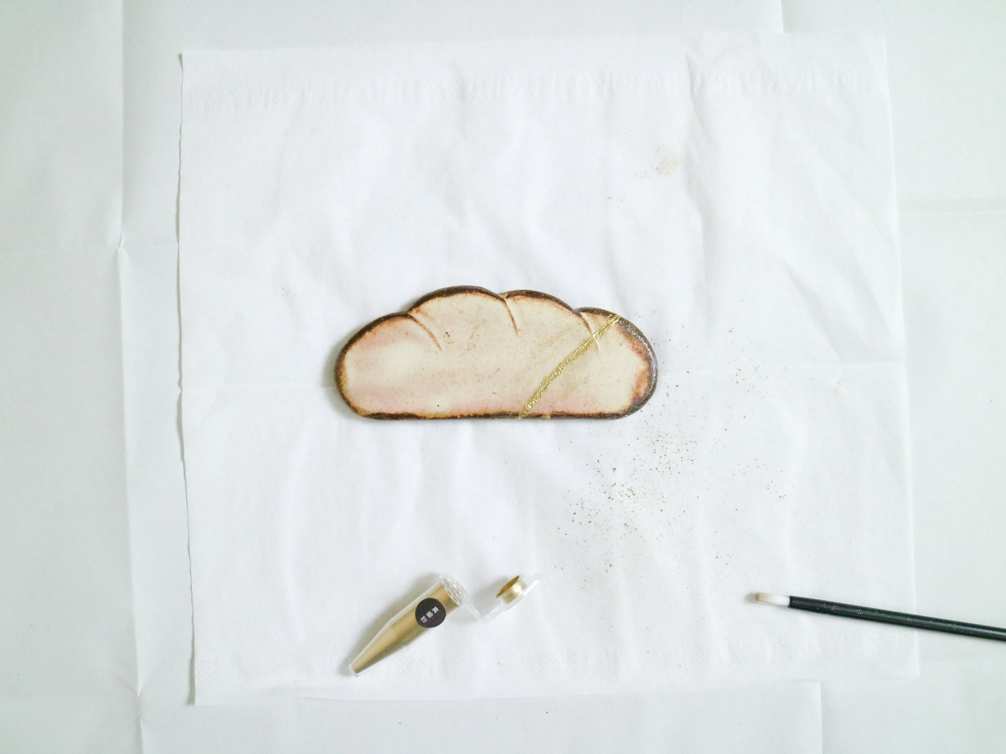 My First Kintsugi Experience: Fixing Broken Pots for New Life – UTSUWABI